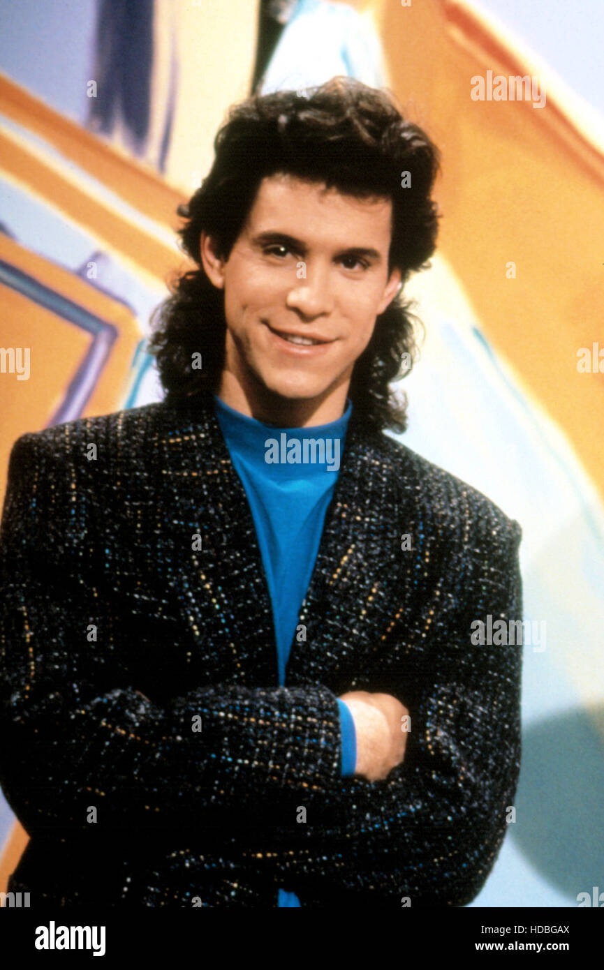 PICTIONARY, Host Brian Robbins, 1989. © MCA TV / Courtesy: Everett ...