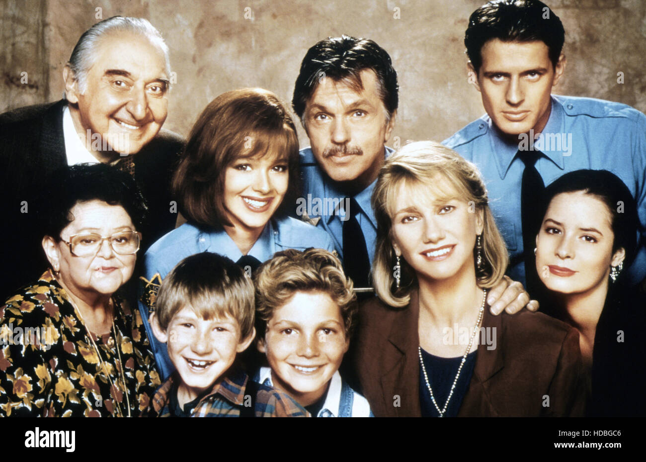 PICKET FENCES, (back row, from left): Fyvush Finkel, Lauren Holly, Tom ...