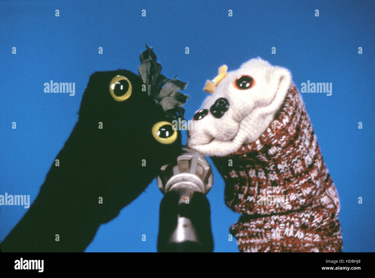 THE SIFL & OLLY SHOW, (from left): Sifl, Olly, 1997-99. © MTV ...