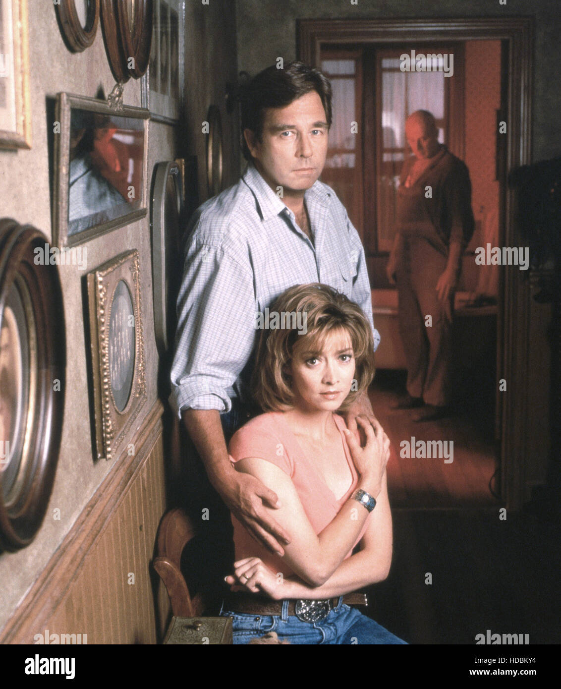 THE UNINVITED, (from left): Beau Bridges, Sharon Lawrence, 1996 ...