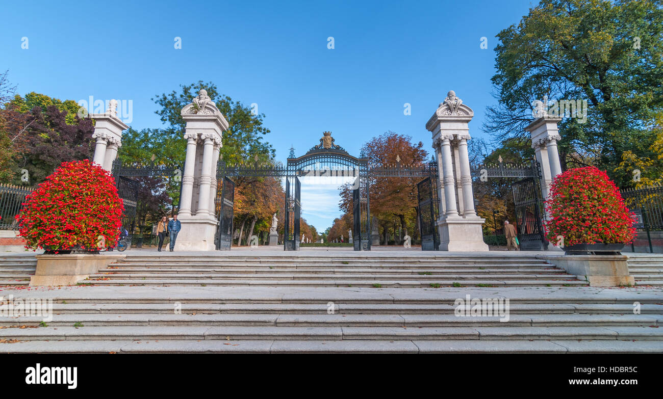 Entry gates to Madrid's Retiro park in Madrid, Spain Stock Photo - Alamy