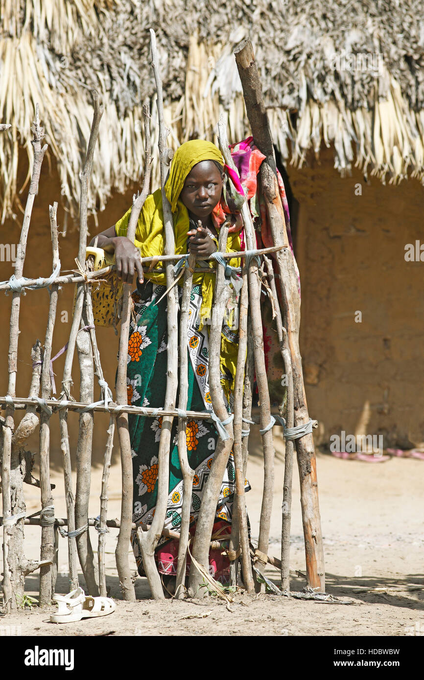 Kenya hut hi-res stock photography and images - Alamy