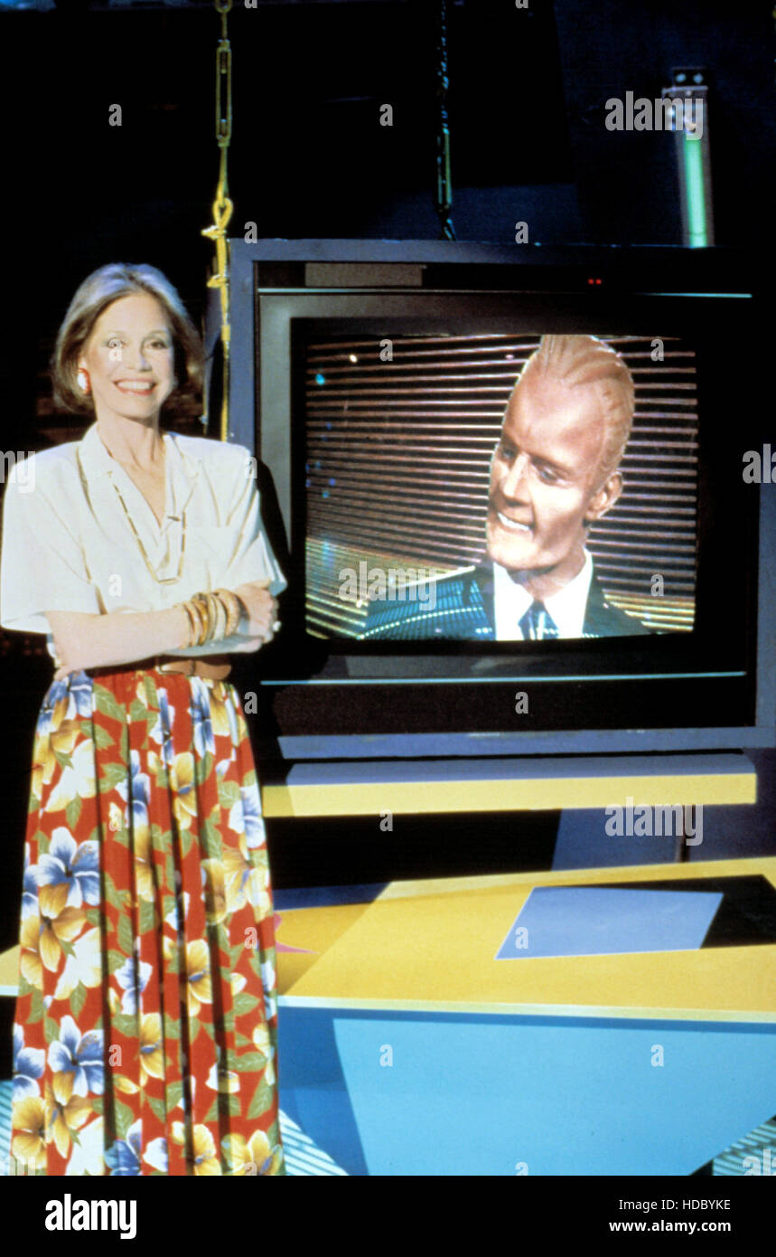 THE ORIGINAL MAX TALKING HEADROOM SHOW, Mary Tyler Moore, Matt Frewer ...