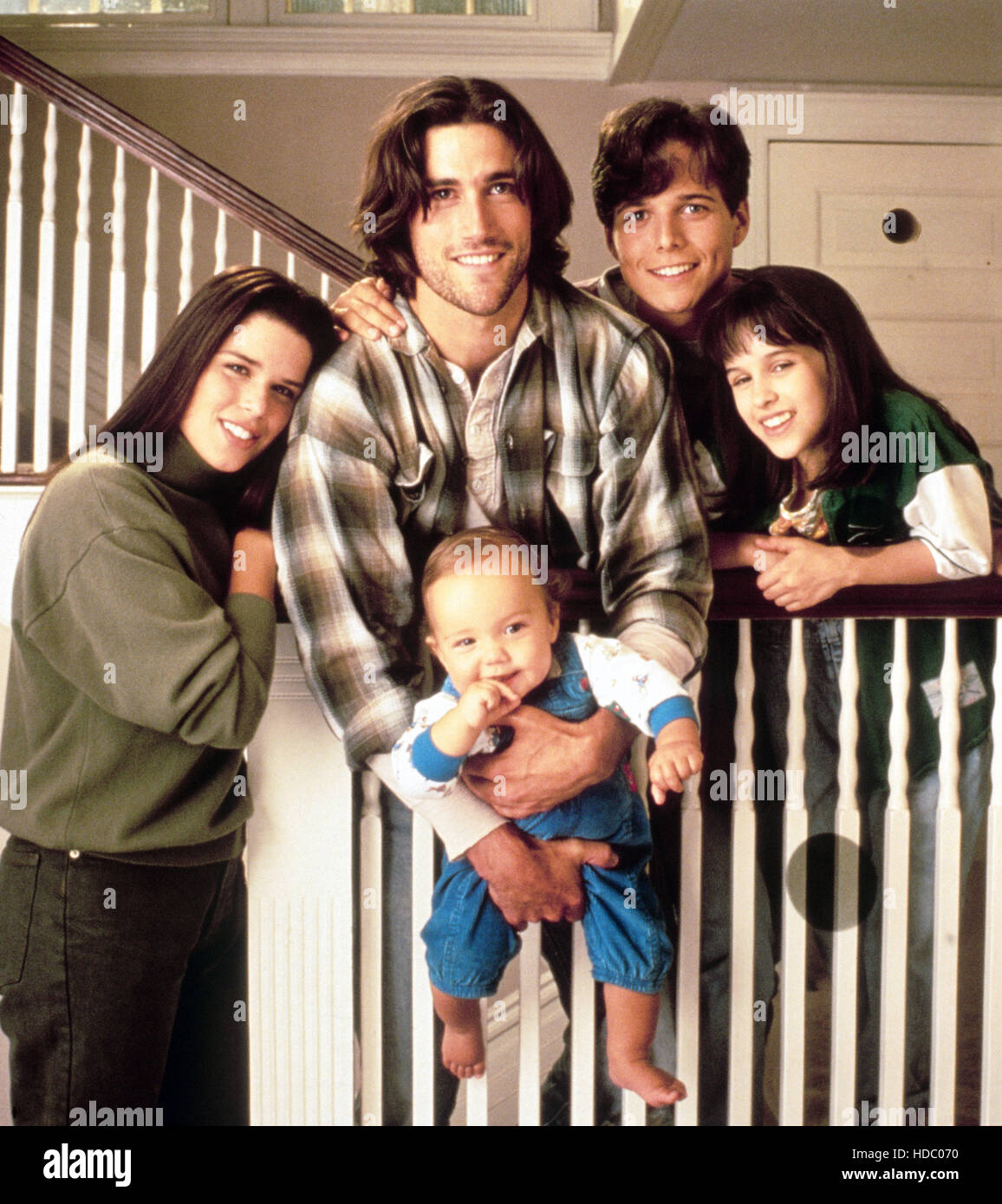 PARTY OF FIVE, Neve Campbell, Matthew Fox, Scott Wolf, Lacey Chabert ...