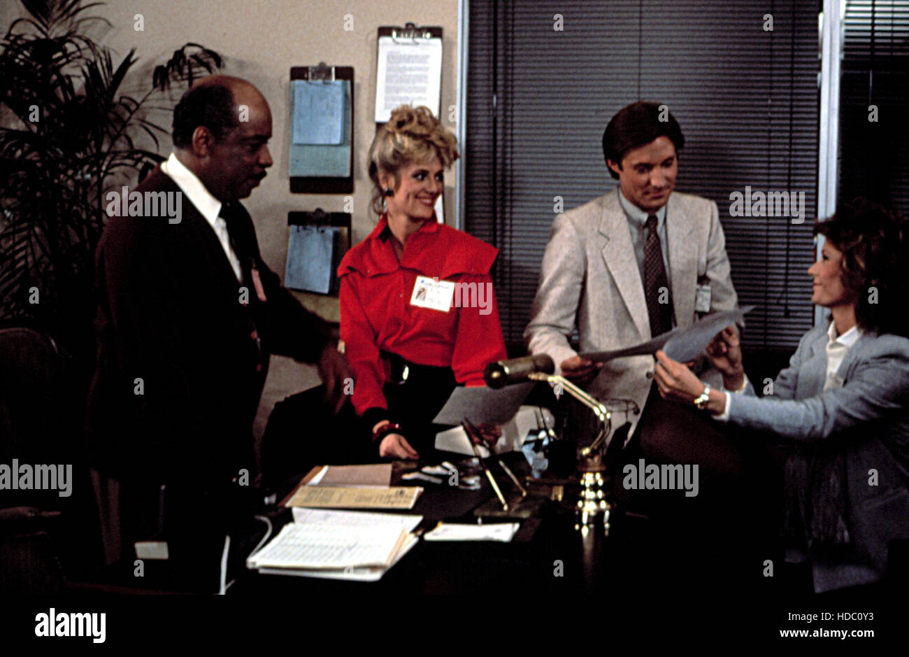 SCARECROW AND MRS. KING, Mel Stewart, Martha Smith, Bruce Boxleitner ...