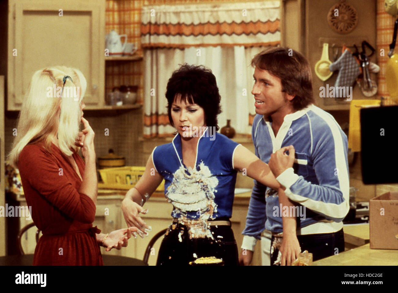THREE'S COMPANY, Suzanne Somers, Joyce DeWitt, John Ritter, 1977-1984 Stock Photo - Alamy