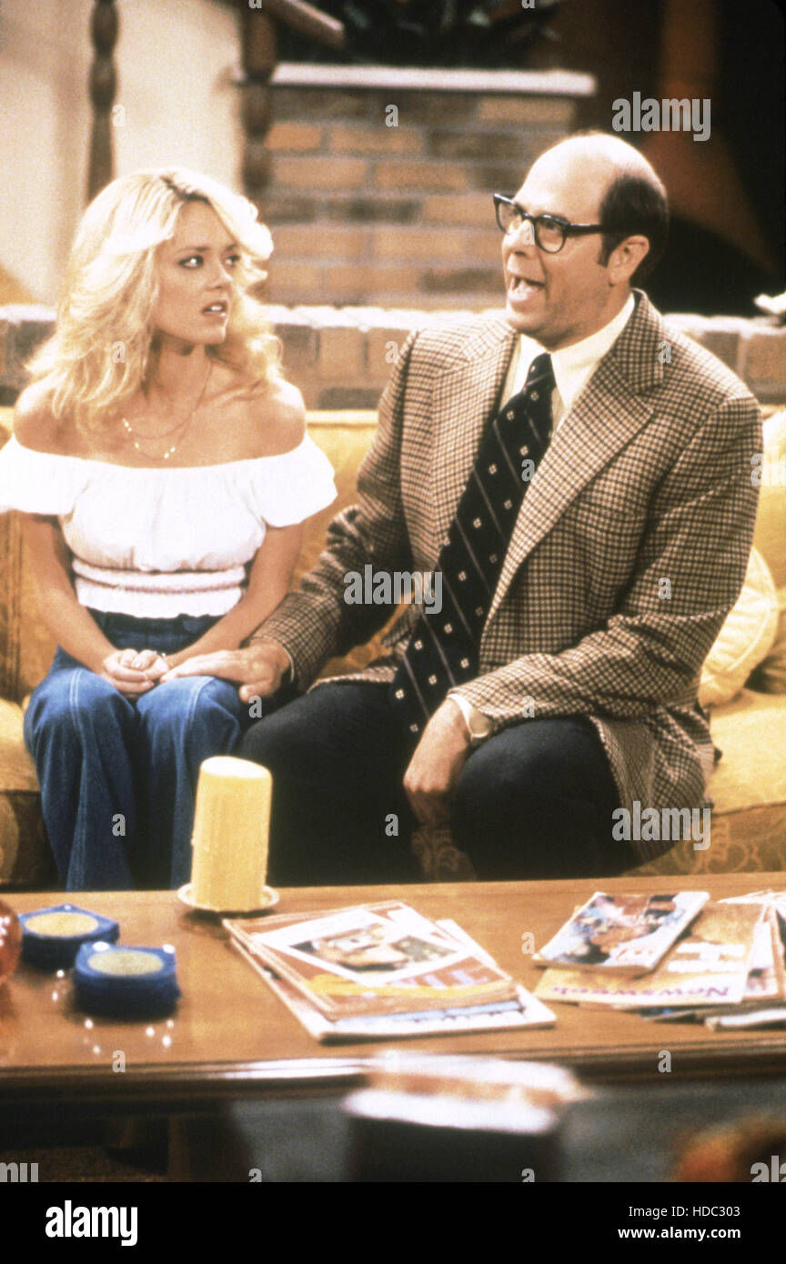 THAT '70S SHOW, (from left): Lisa Robin Kelly, Stephen Tobolowsky ...