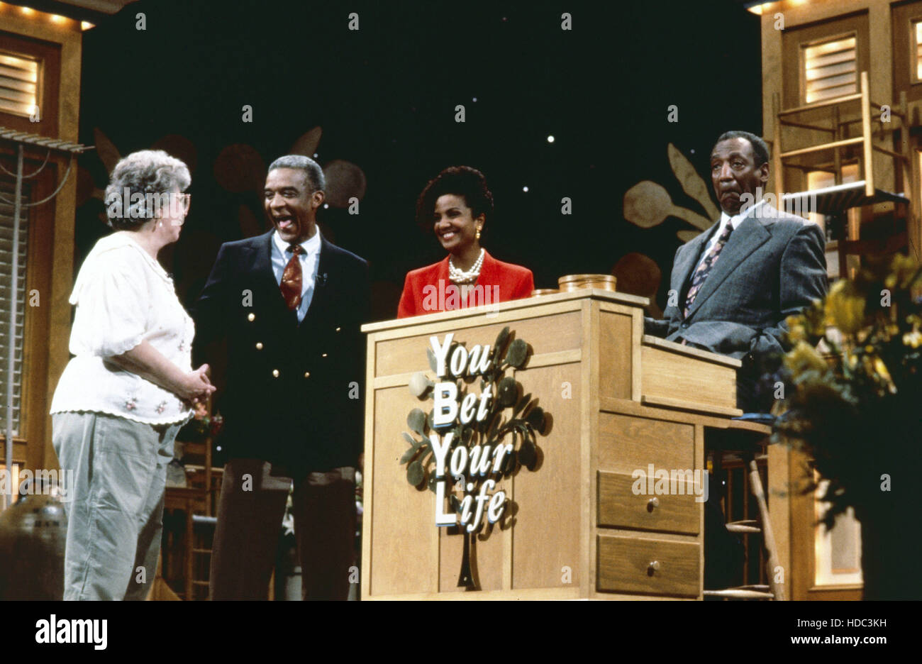 YOU BET YOUR LIFE, Robbi Chong (second from right), Bill Cosby (right ...
