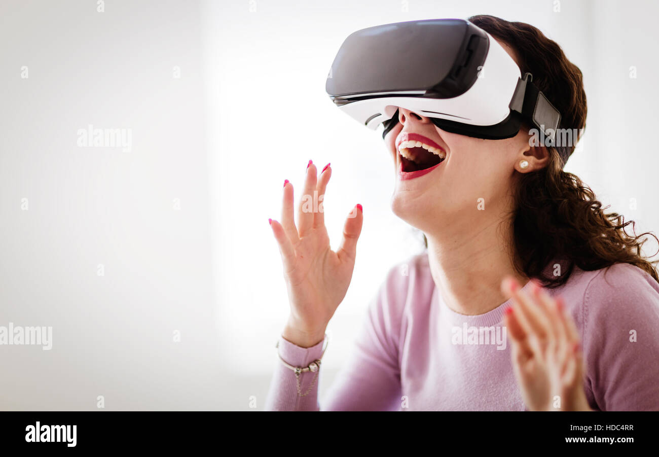 Virtual glasses hi-res stock photography and images - Alamy