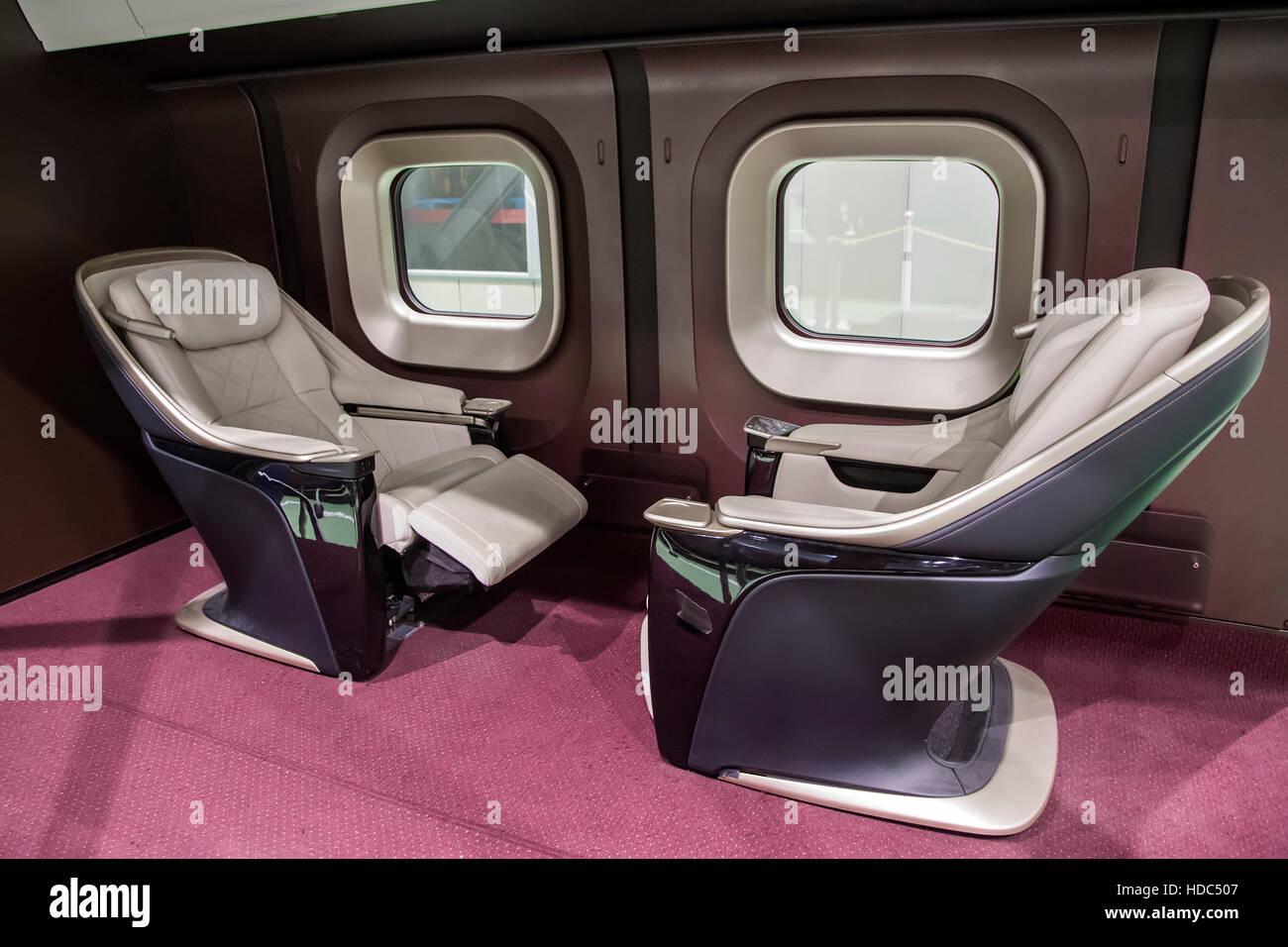 Japanese train hi-res stock photography and images - Alamy