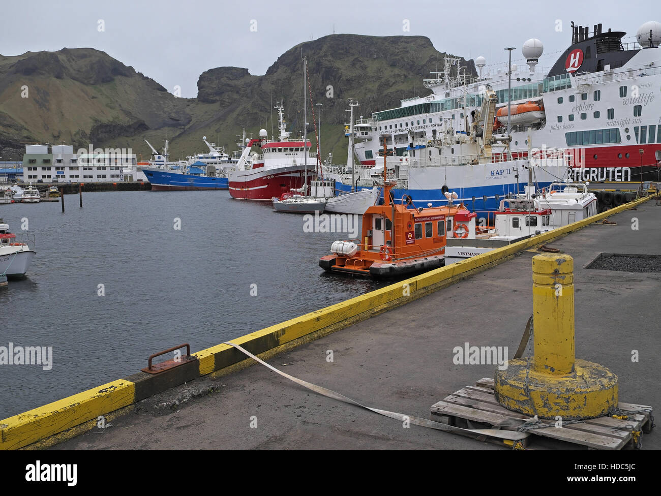 The harbour, Heimaey, Vestmannaeyjar Islands, southern Iceland Stock ...