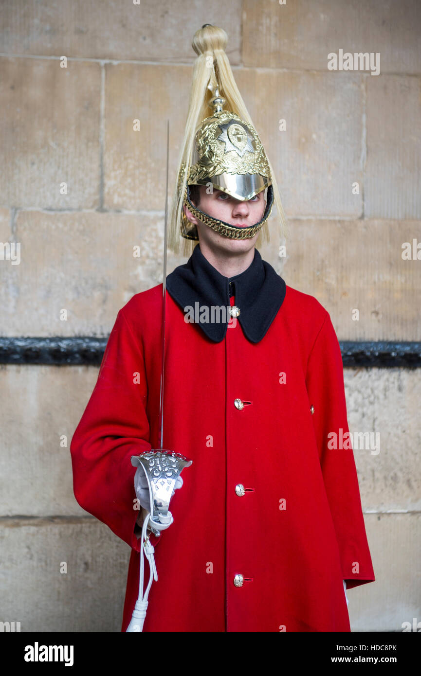 Queens guard uniform hi-res stock photography and images - Alamy