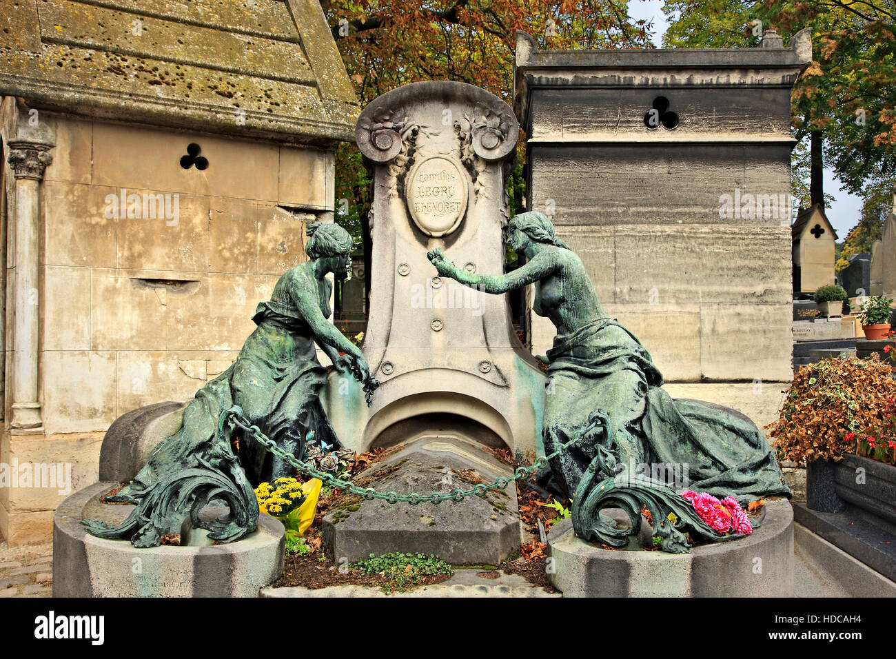Walking around the Père Lachaise cemetery, the biggest and most "famous ...