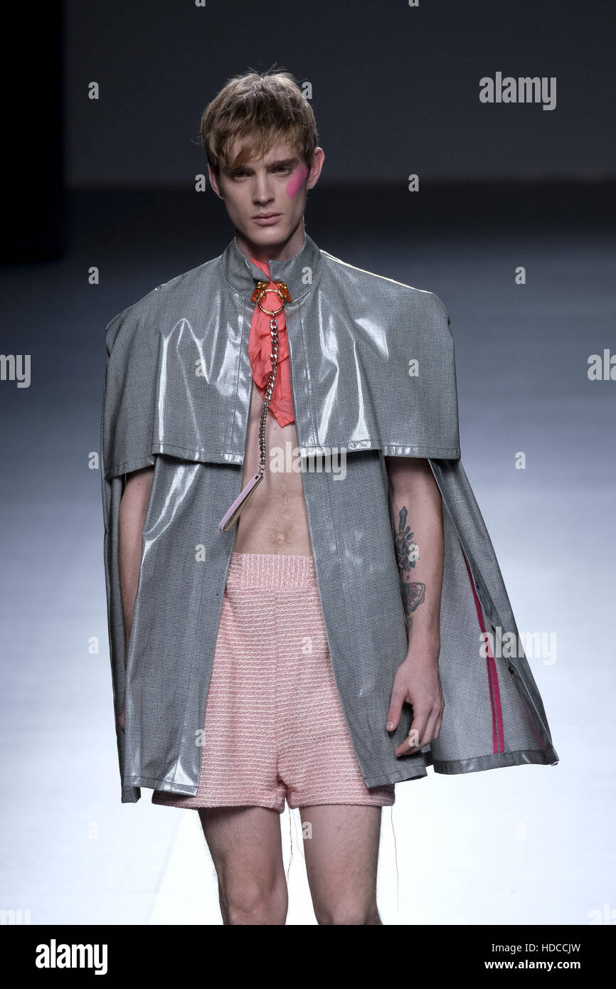 Madrid Fashion Week Spring/summer 2017/18 - Albec Bunsen- Catwalk ...