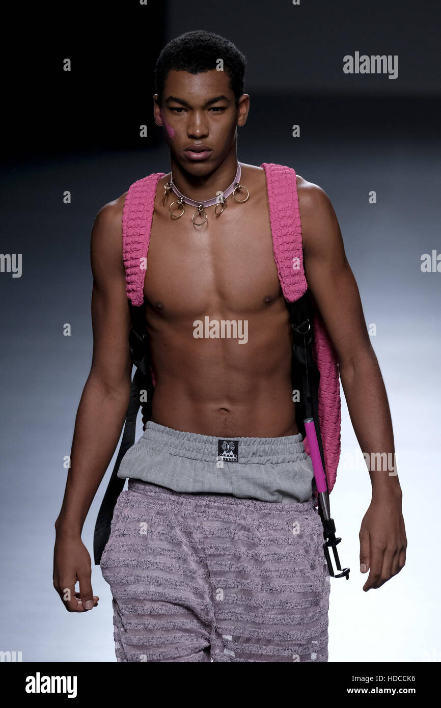 Madrid Fashion Week Spring/summer 2017/18 - Albec Bunsen- Catwalk ...