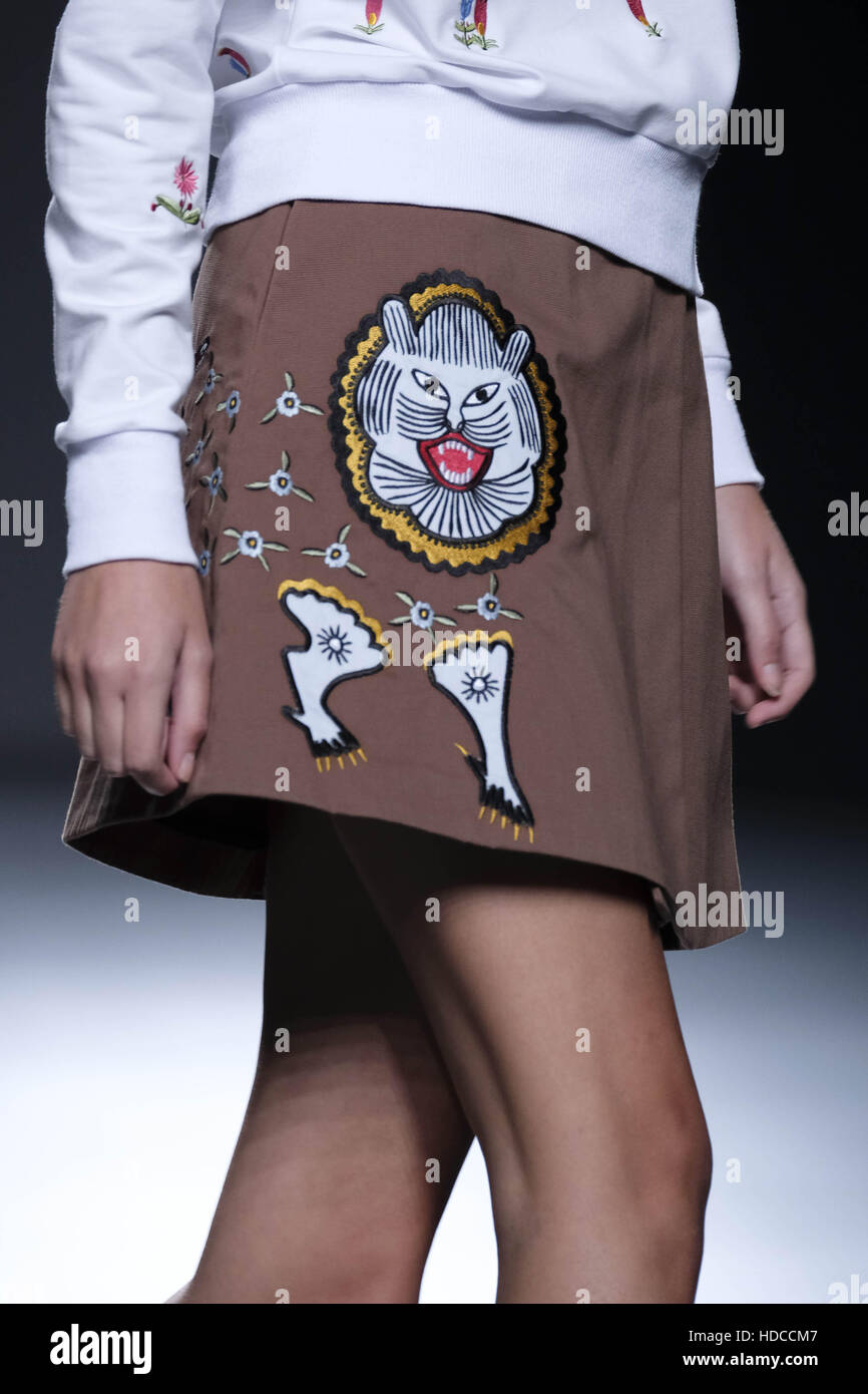Madrid Fashion Week Spring/summer 2017/18 - Anna K - Catwalk Featuring ...