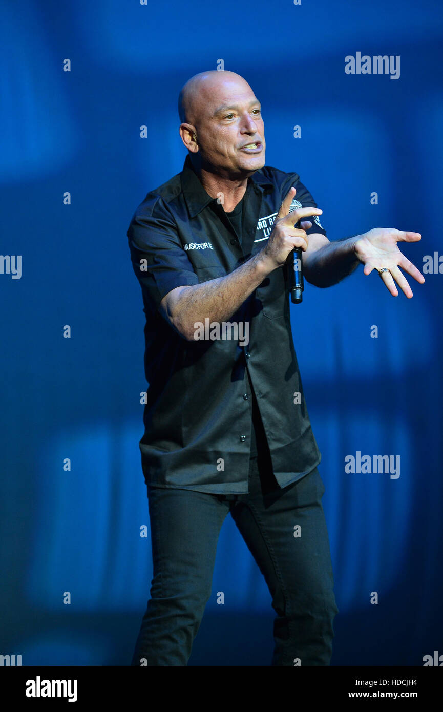 Howie Mandel performs at Hard Rock Live! in the Seminole Hard Rock ...