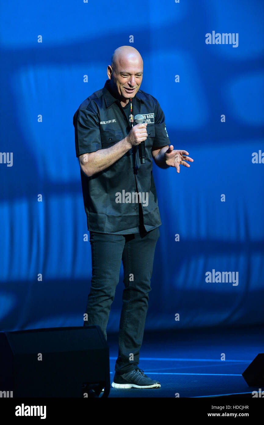 Howie Mandel performs at Hard Rock Live! in the Seminole Hard Rock ...