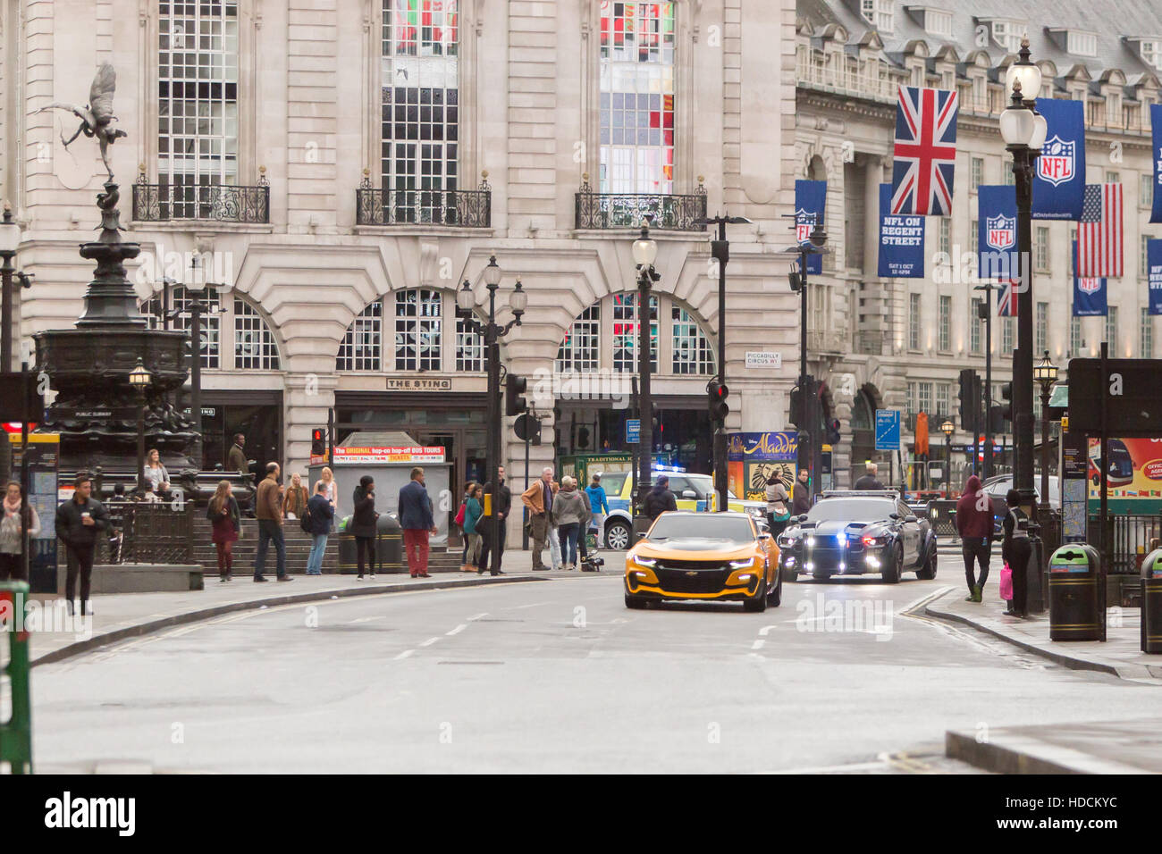 Filming of 'Transformers: The Last Knight' in London. Confused ...
