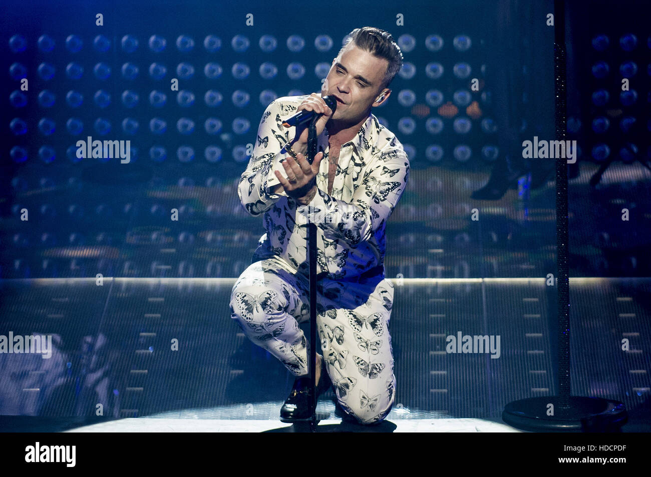 Robbie Williams performs on stage during the Apple Music 10 Festival at ...