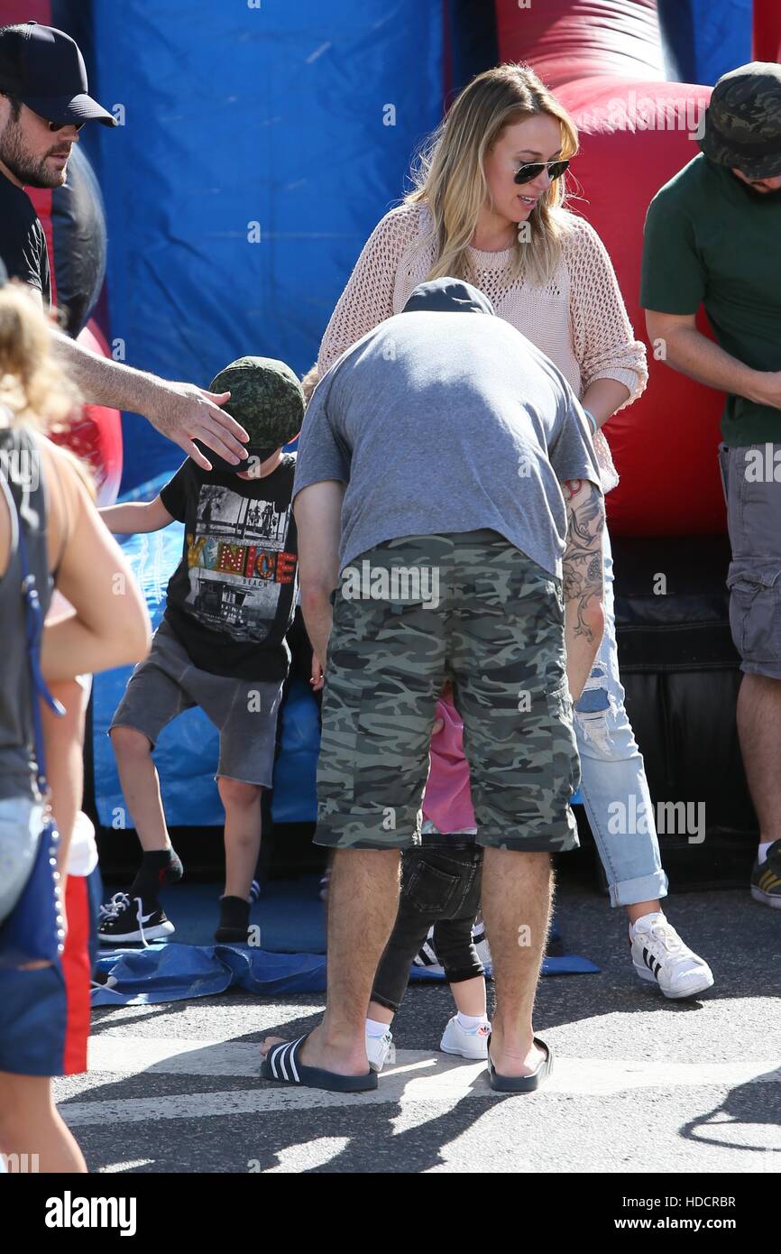 Haylie Duff with her daughter and partner, Matt Rosenberg, with former ...