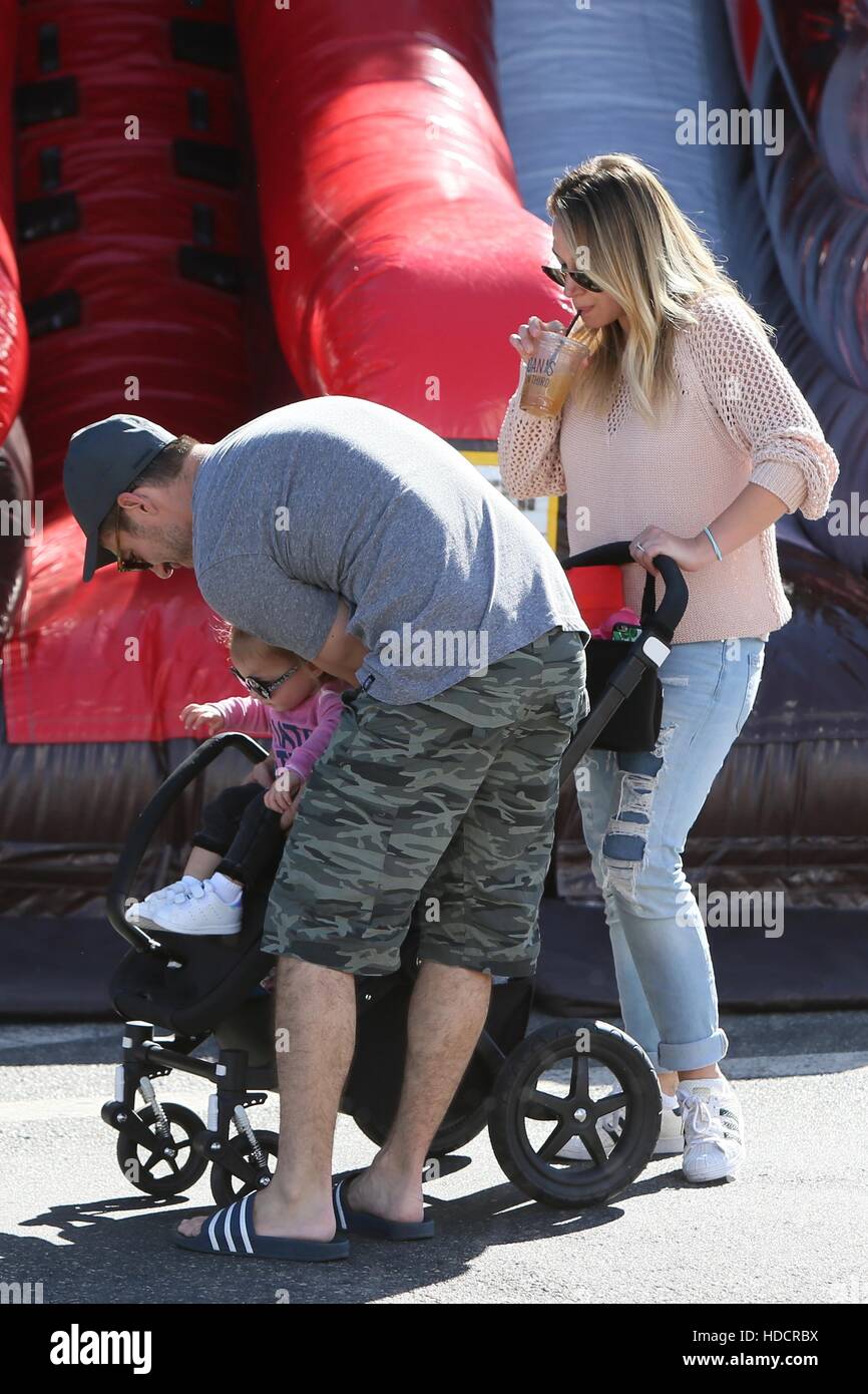 Haylie Duff with her daughter and partner, Matt Rosenberg, with former ...