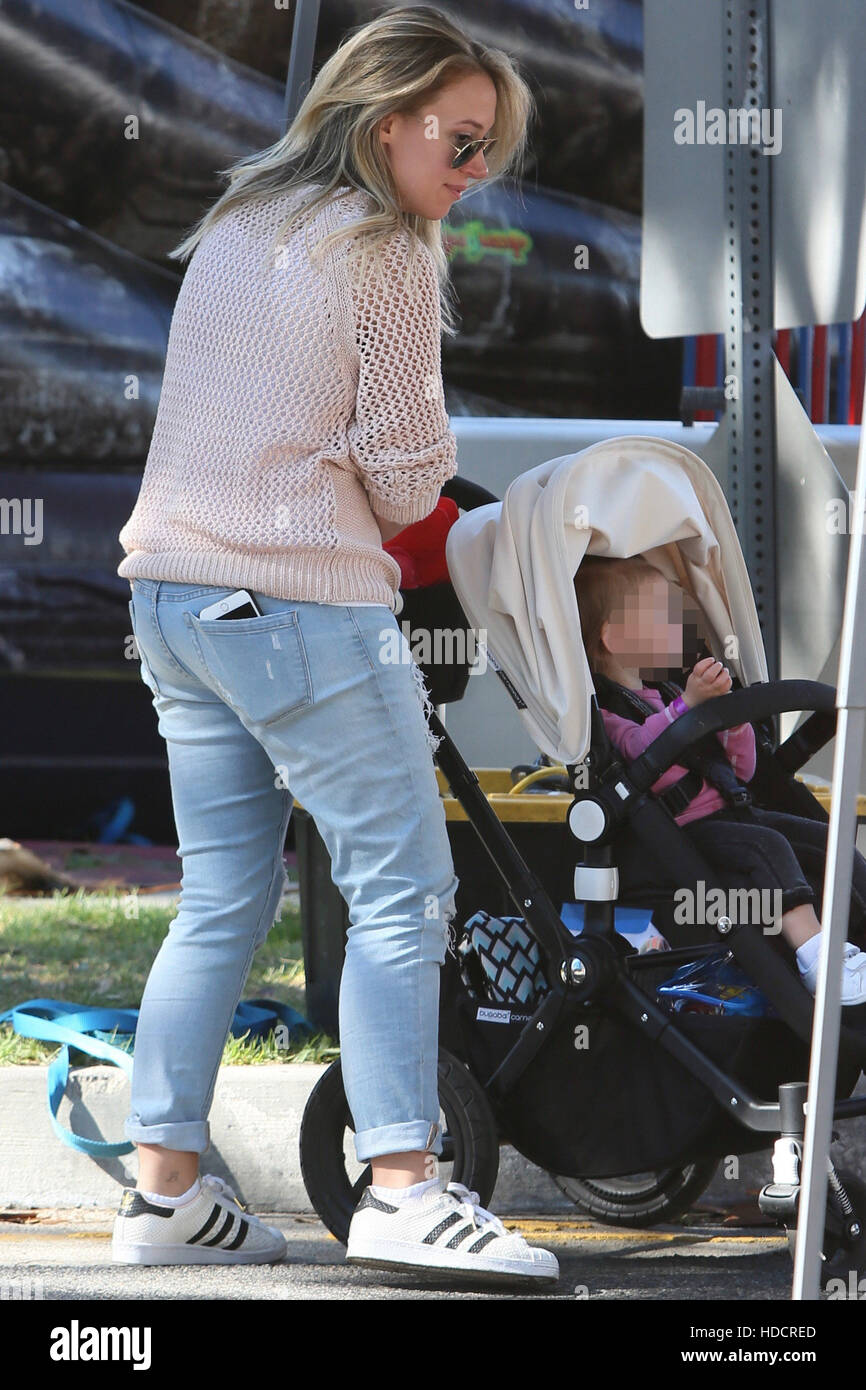 Haylie Duff with her daughter and partner, Matt Rosenberg, with former ...