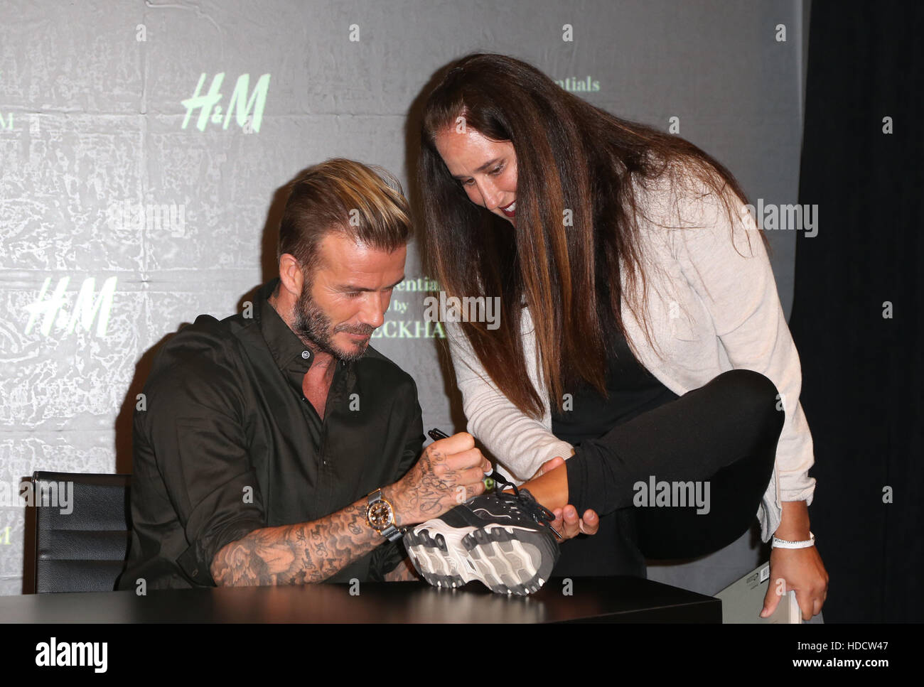 David Beckham Launches New H&M Modern Essentials Campaign Featuring ...