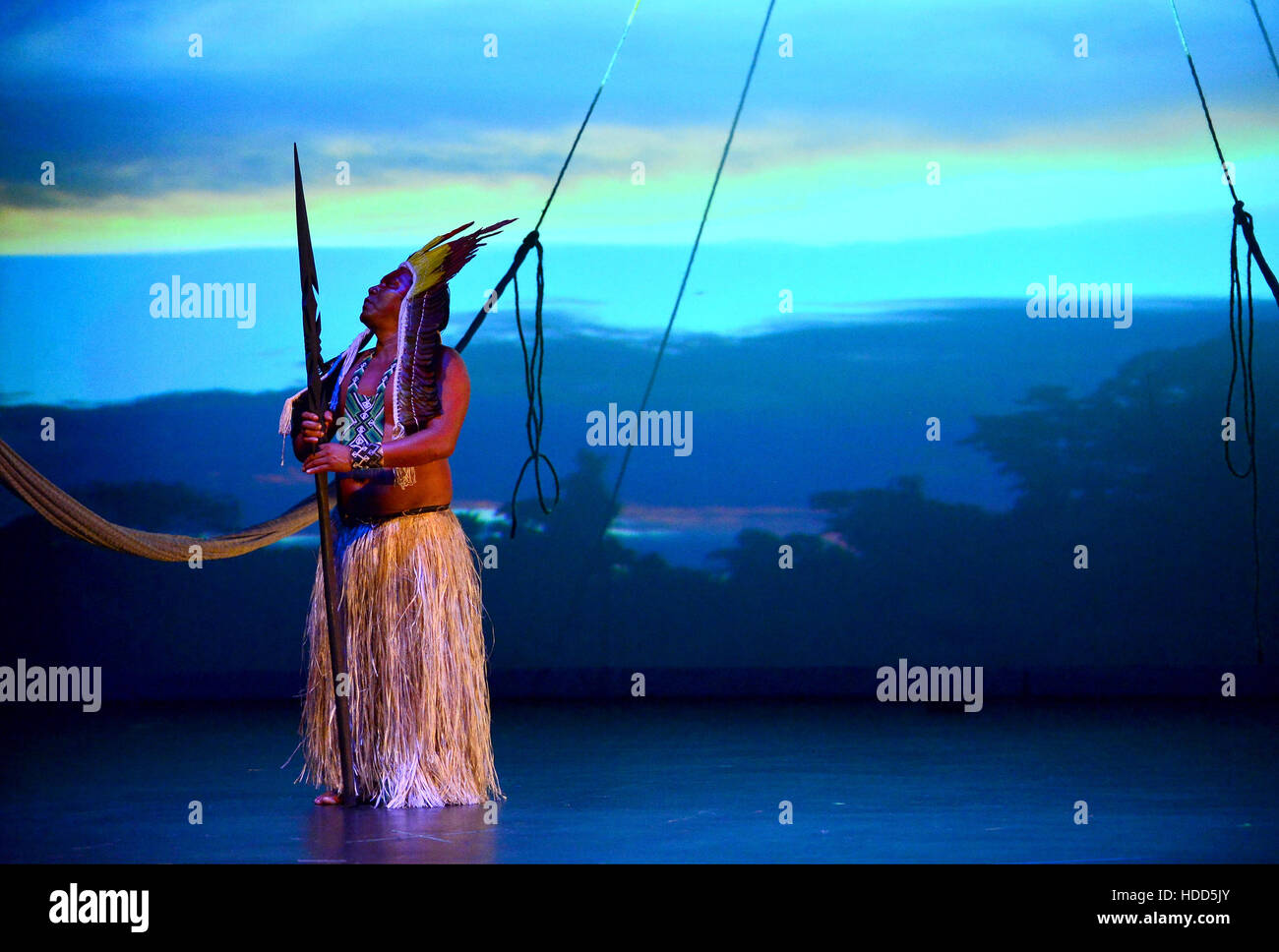 Amazon tribe dance hi-res stock photography and images - Alamy