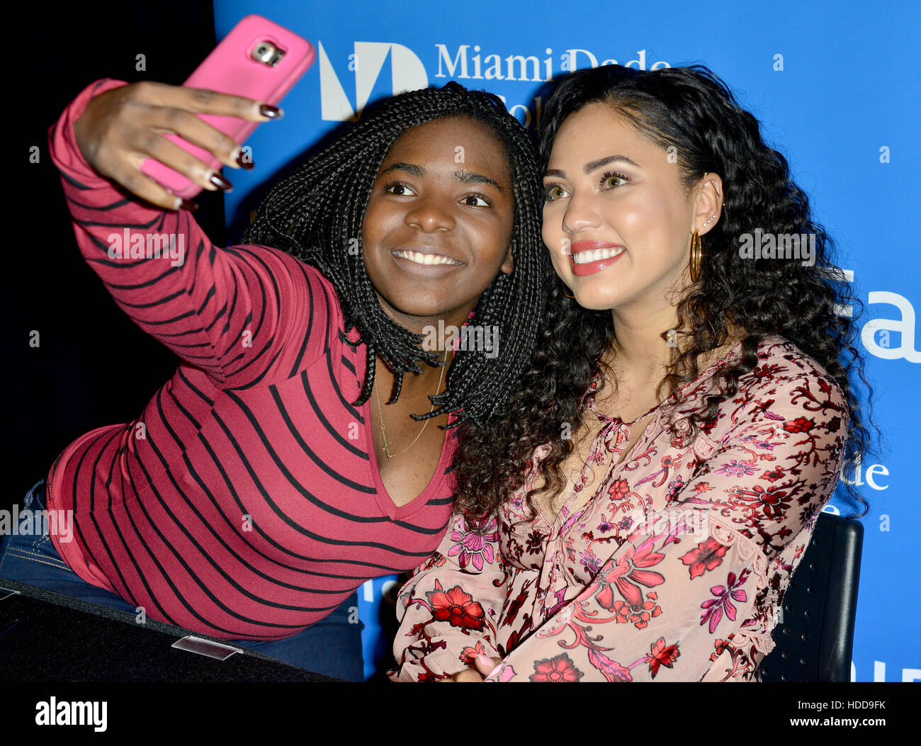 Ayesha Curry signs and discusses her first cookbook 'The Seasoned Life ...