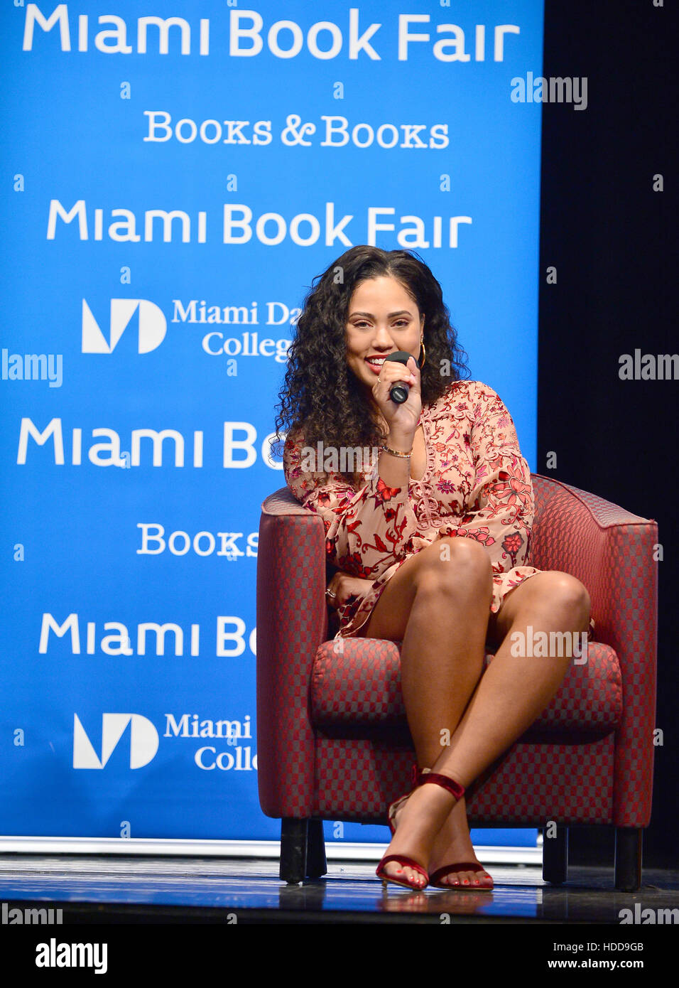 Ayesha Curry signs and discusses her first cookbook 'The Seasoned Life ...