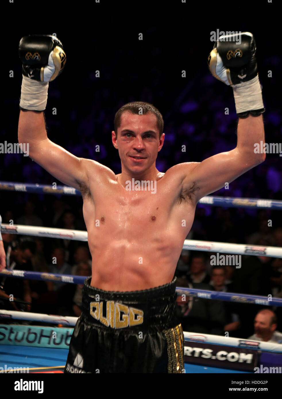 Scott quigg celebrates beating jose cayetano hi-res stock photography ...