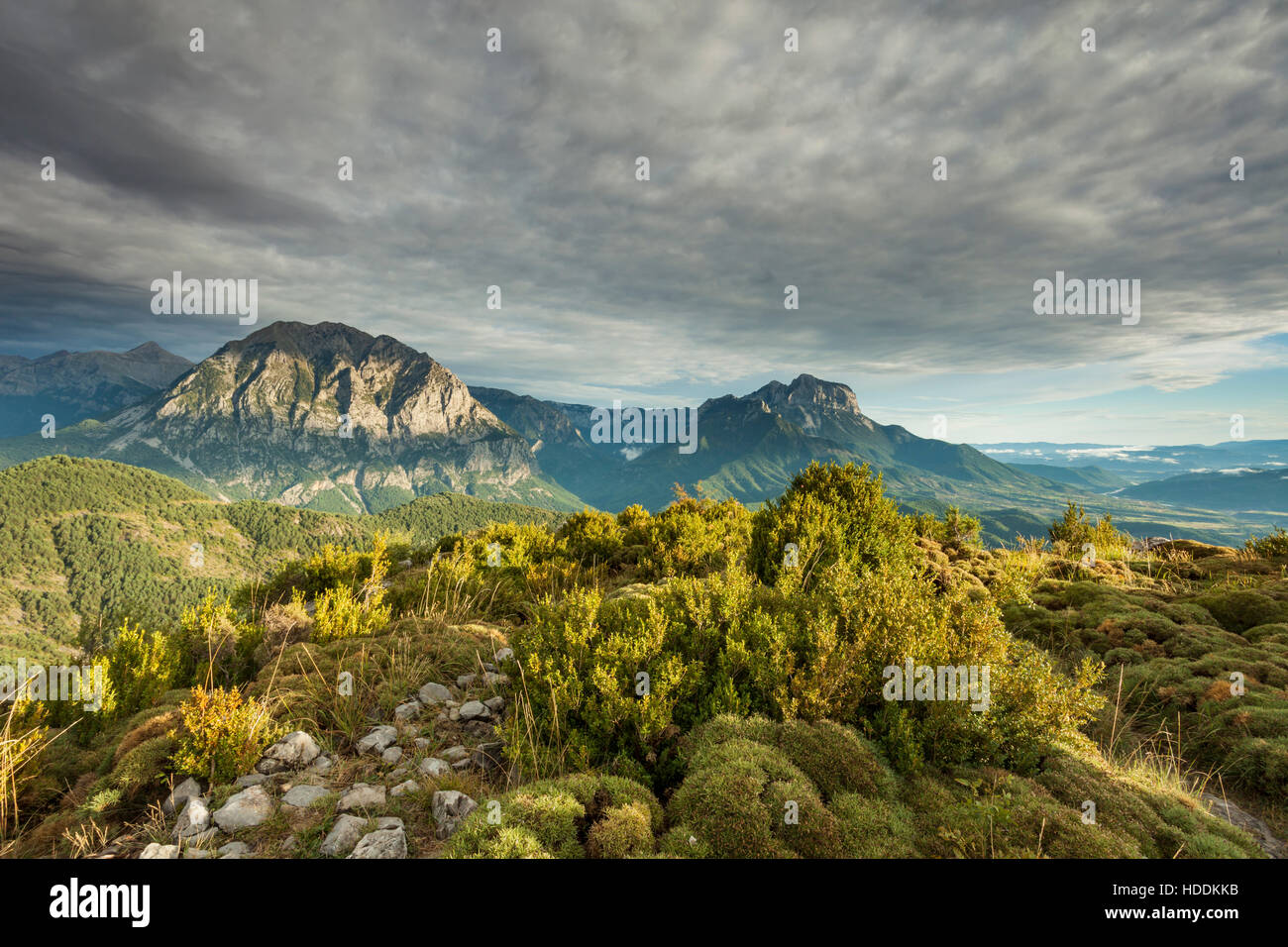 Pyrenees spain sky hi-res stock photography and images - Alamy