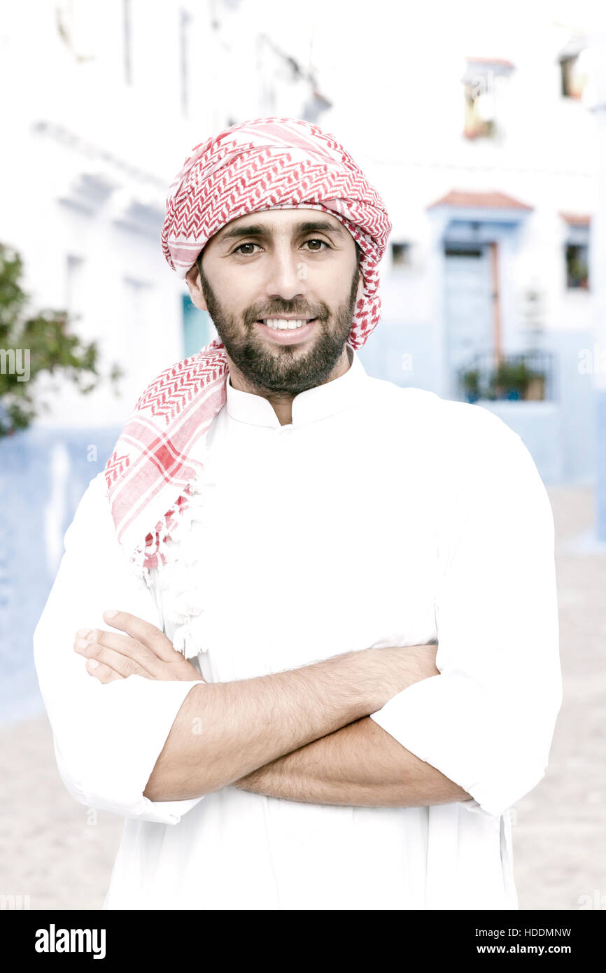 young arabic man Stock Photo - Alamy