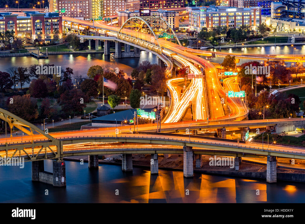 Highway bridges and city bridges hi-res stock photography and images ...