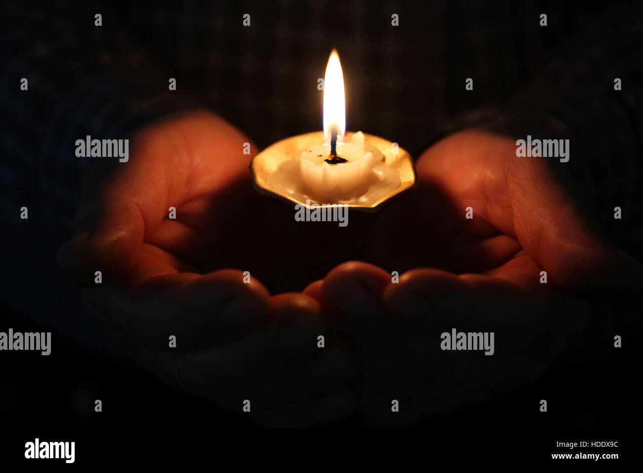 hand men aged hold the object help concept Stock Photo - Alamy