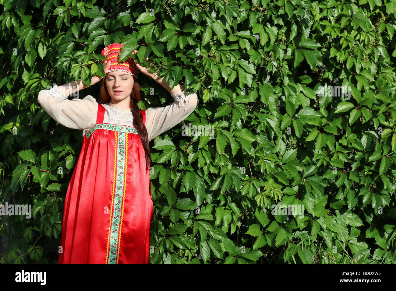 Girl traditional serbian dress hi-res stock photography and images - Alamy