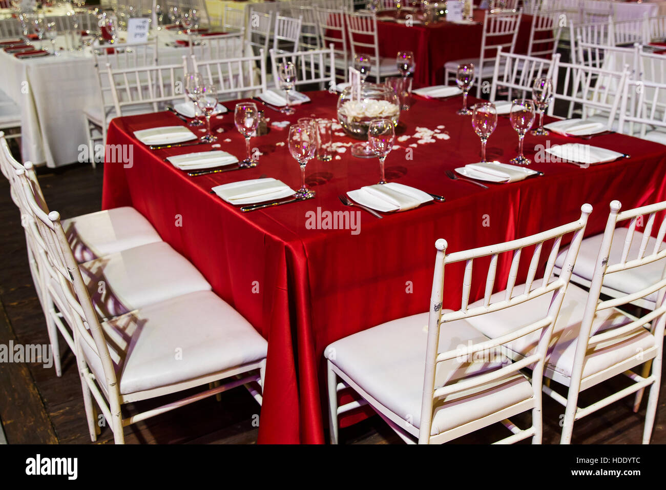Table set for wedding or another catered event dinner Stock Photo - Alamy