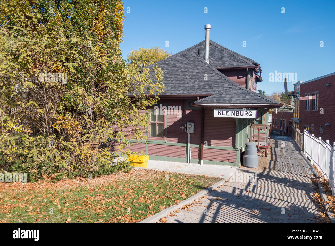 kleinburg railway station Stock Photo - Alamy