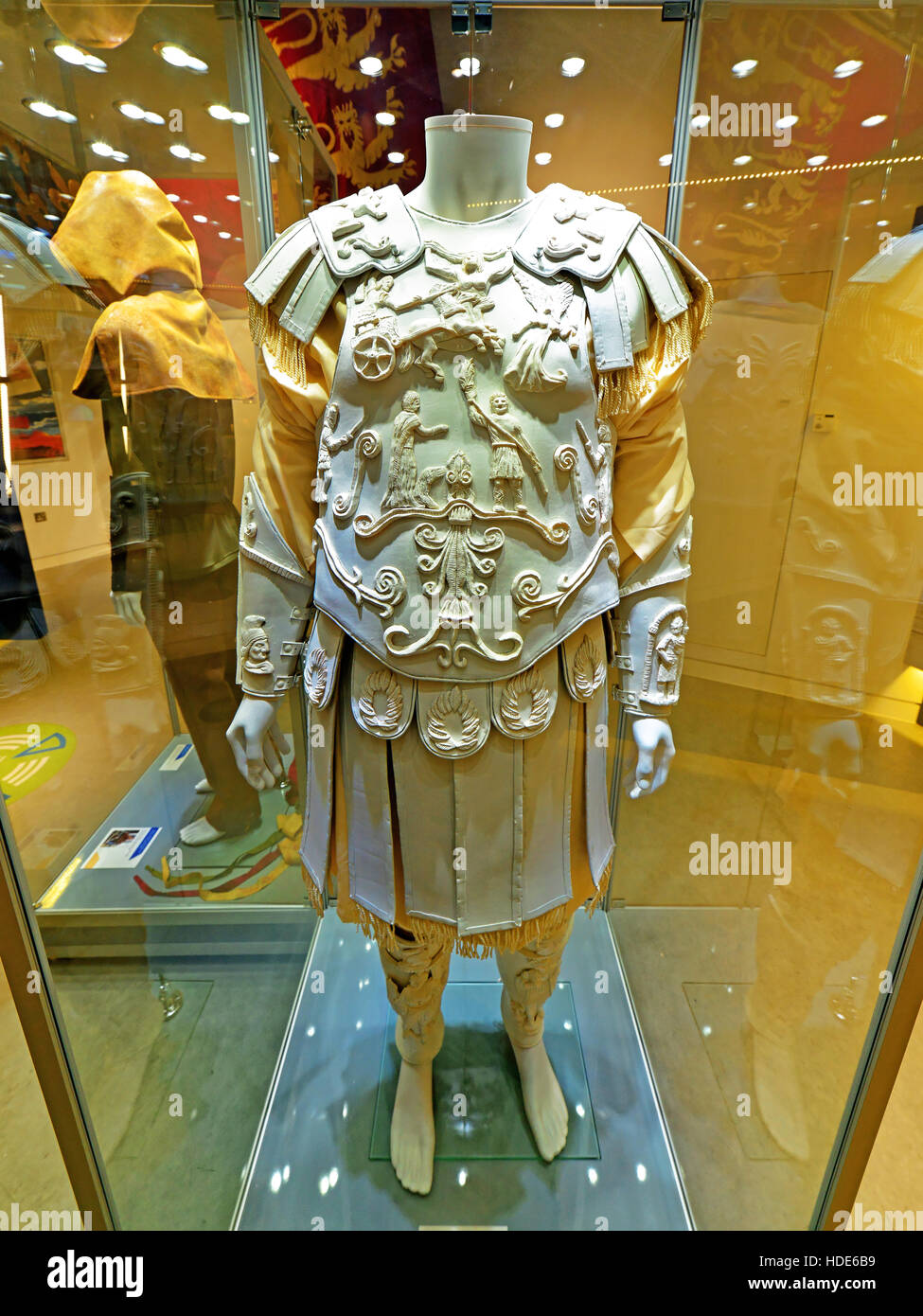 Commodus Gladiator White Armor