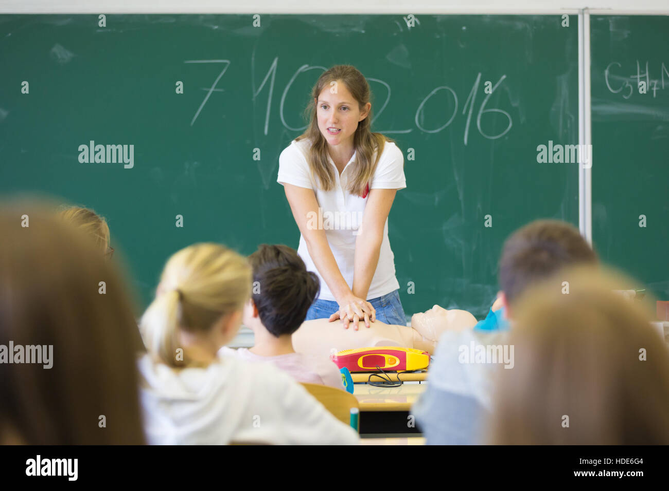 First aid resuscitation course in primary school Stock Photo - Alamy