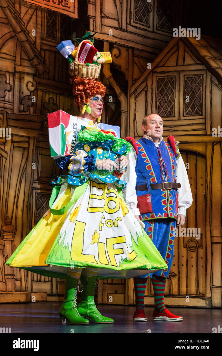 Dress rehearsal of the Christmas panto Dick Whittington at the New ...