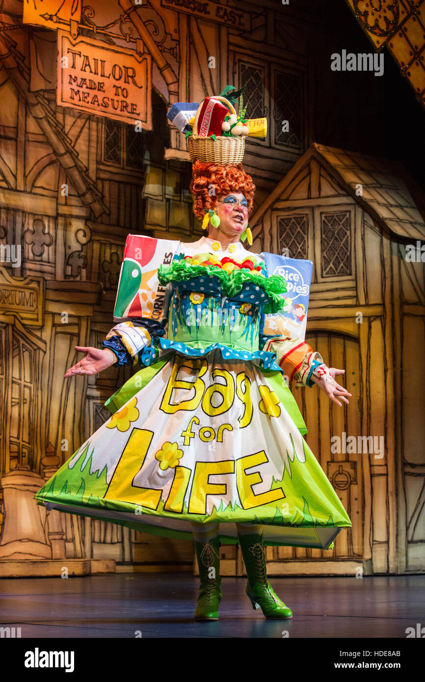 Dress rehearsal of the Christmas panto Dick Whittington at the New ...