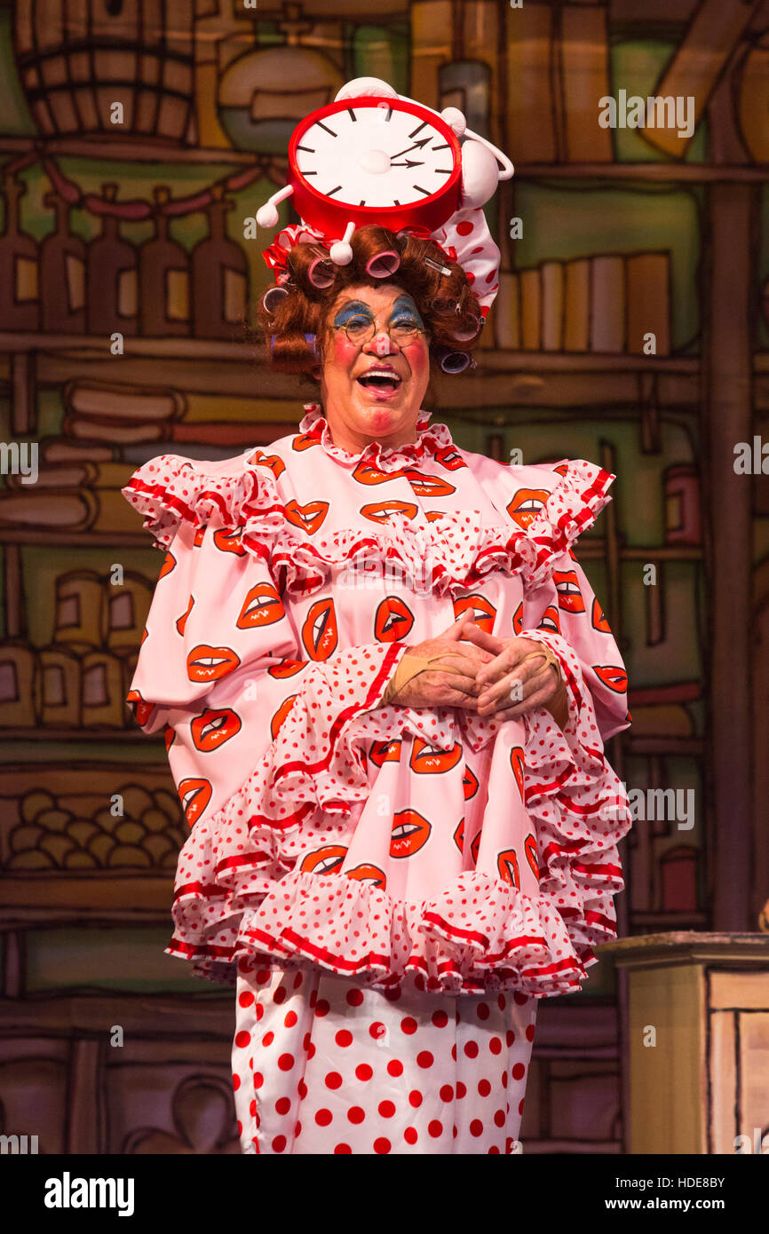 Dress rehearsal of the Christmas panto Dick Whittington at the New ...