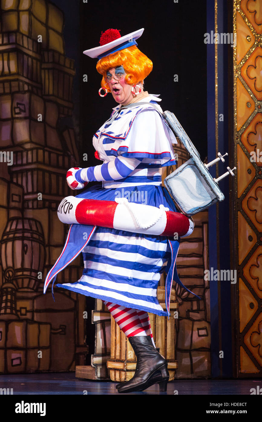 Dress rehearsal of the Christmas panto Dick Whittington at the New ...