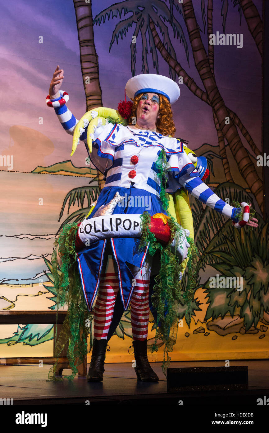 Dress rehearsal of the Christmas panto Dick Whittington at the New ...