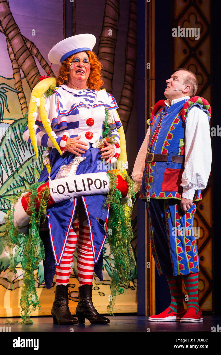 Dress rehearsal of the Christmas panto Dick Whittington at the New ...