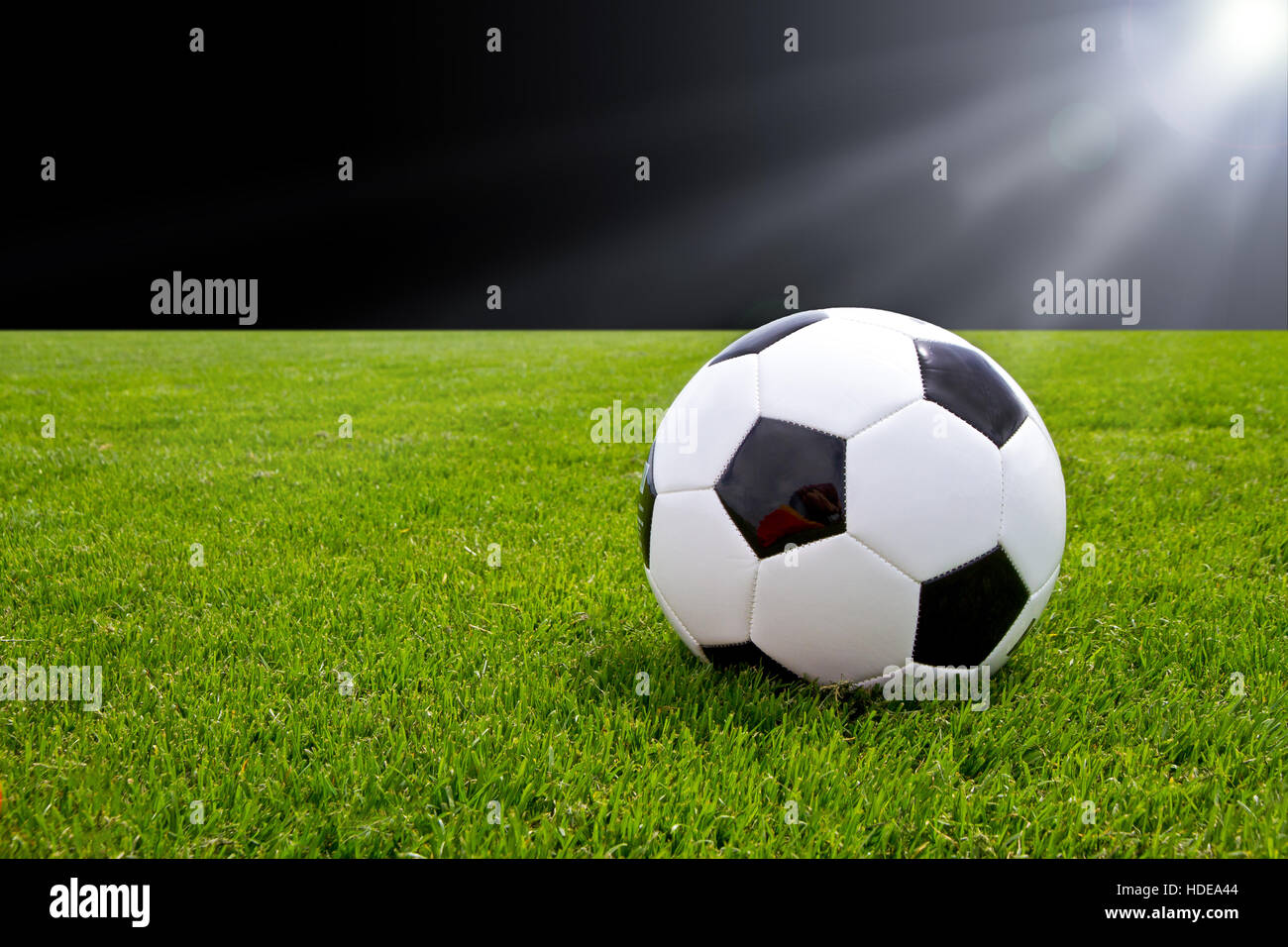 Spot the ball hi-res stock photography and images - Alamy