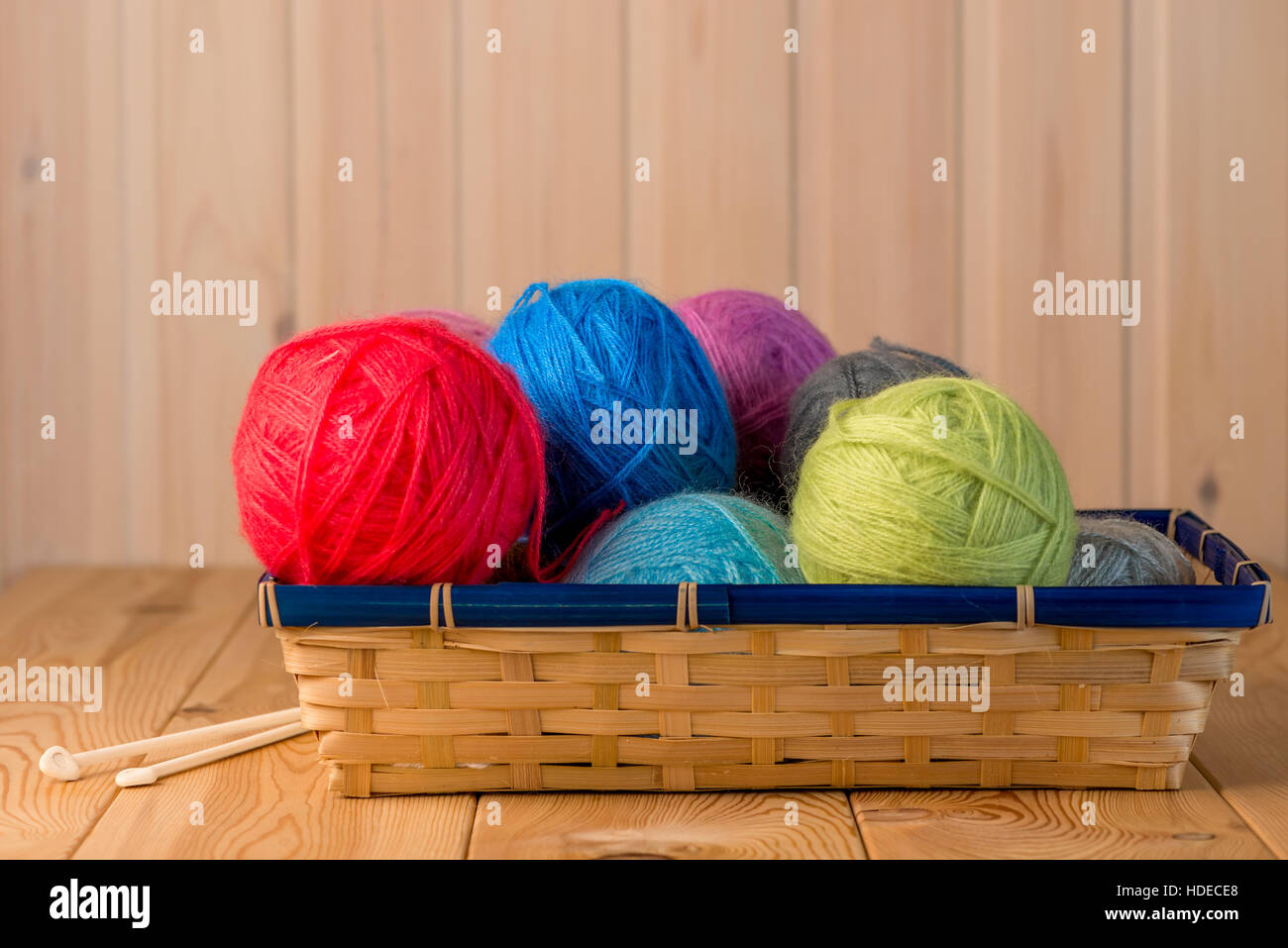 Woolen threads hi-res stock photography and images - Alamy