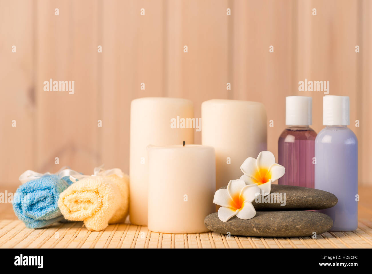close-up set for spa treatments, massage and relaxation Stock Photo - Alamy